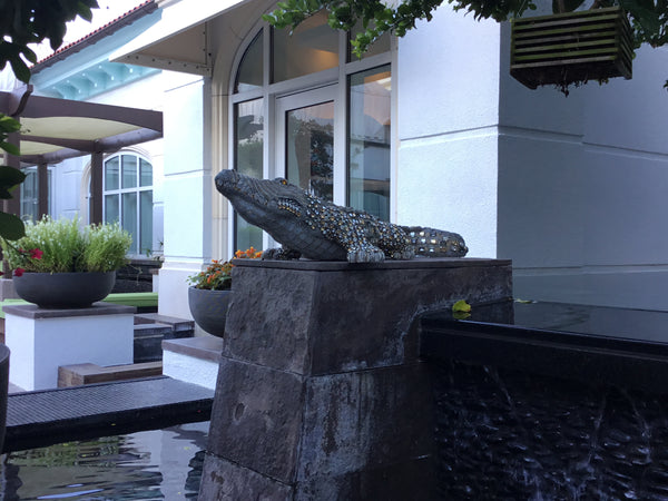 Black Diamond "American Bull Alligator" Premium Crystallized Sculpture ...